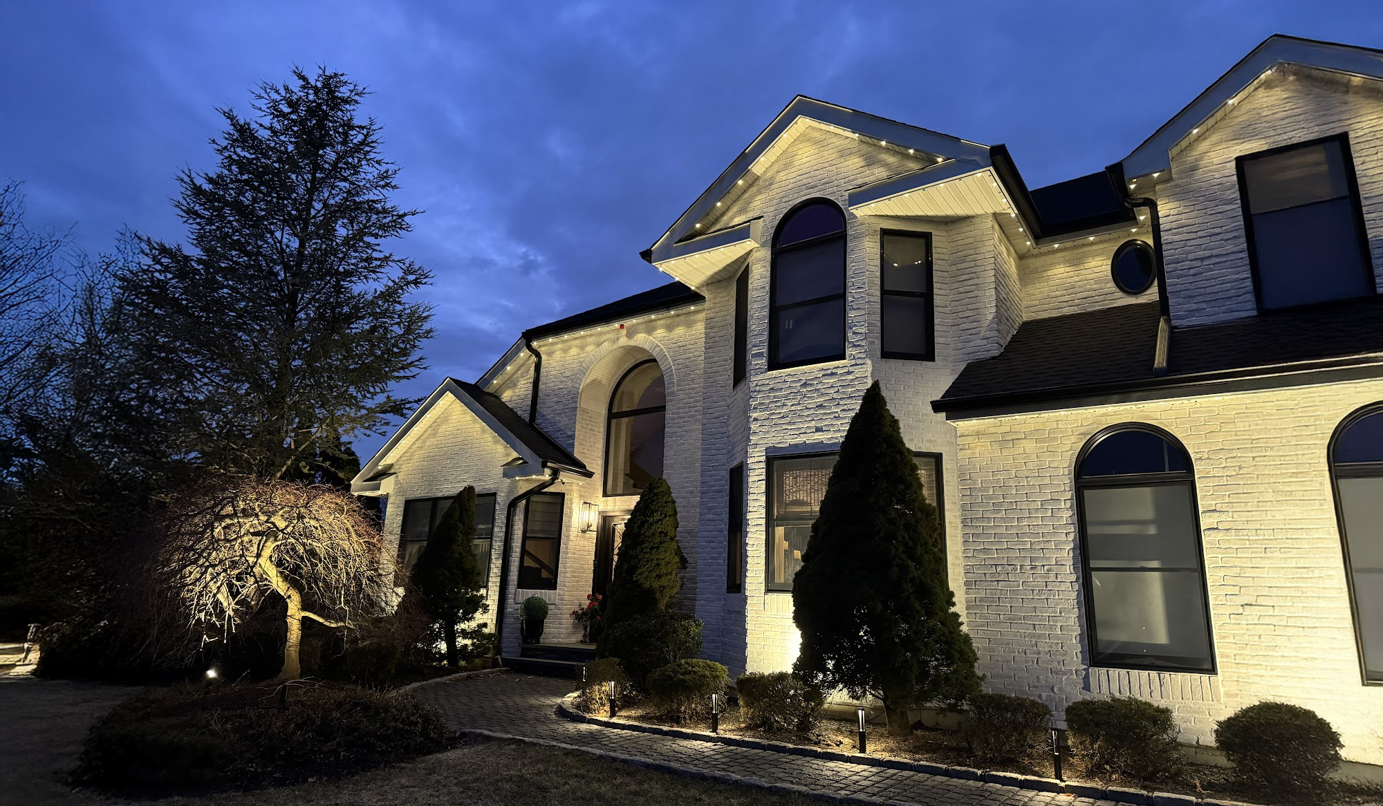 Simple Landscape Lighting Installation Steps | Nite-Lite